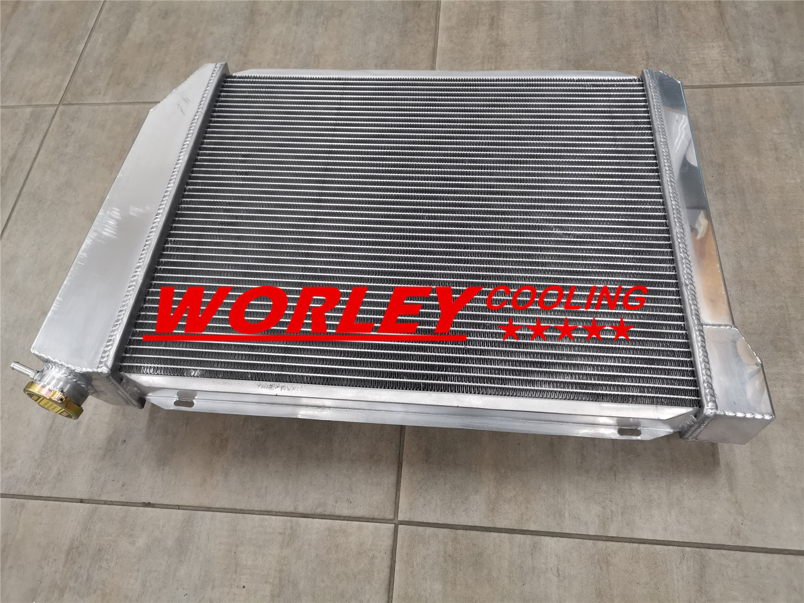 QLD-Radiator For FALCON XA/XB/XC/XD/XE FAIRMONT CLEVELAND 302/351 V8 MT ...