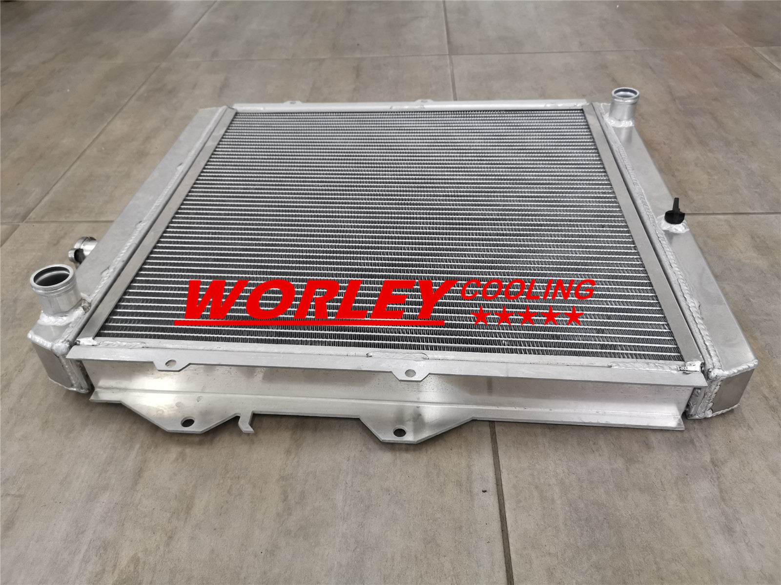 CA-4row Alloy radiator for Hilux KZN165 LN147 LN167 1KZ-TE 3.0L Engine ...